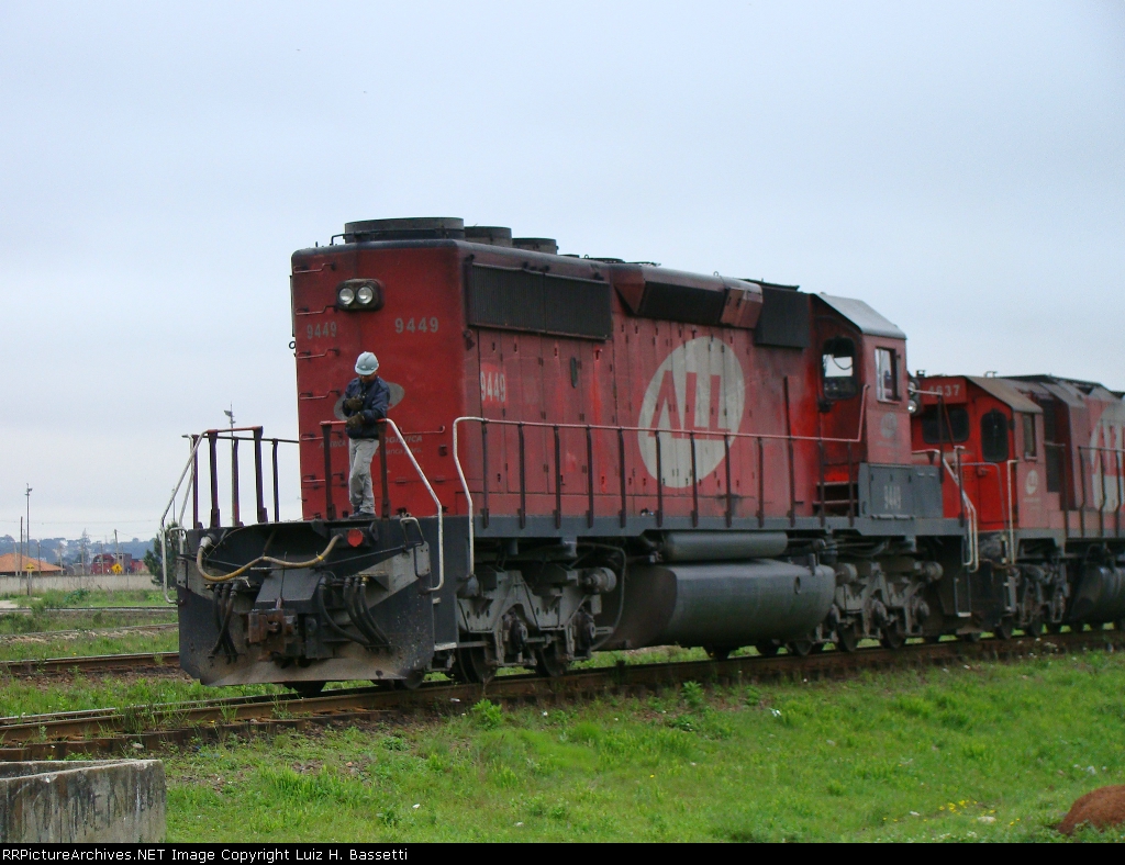 SD40-2 9449